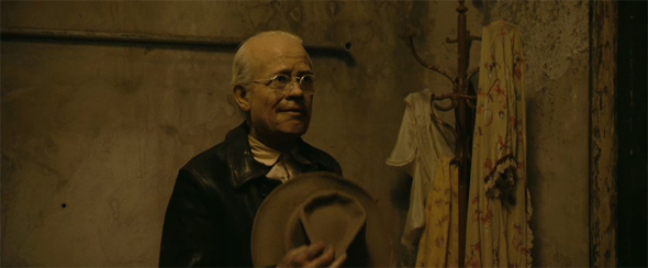 Benjamin Button Trailer - yewknee.com