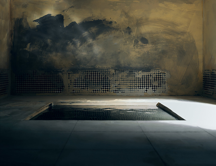 James Casebere - yewknee.com